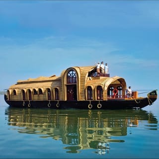 Vembanad Lake, Kerala - Book Tickets & Tours | GetYourGuide