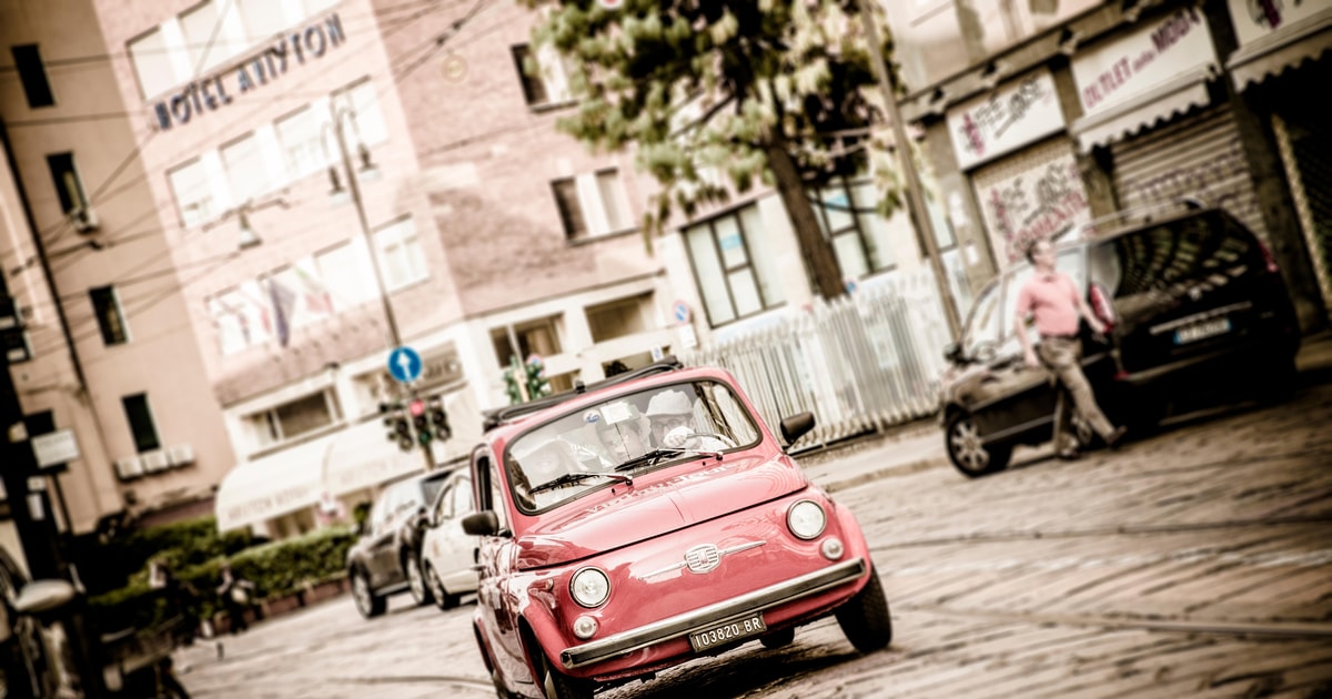 Milaan: Langzame rondrit per oude rode Fiat 500 (1 uur, 1 halte ...