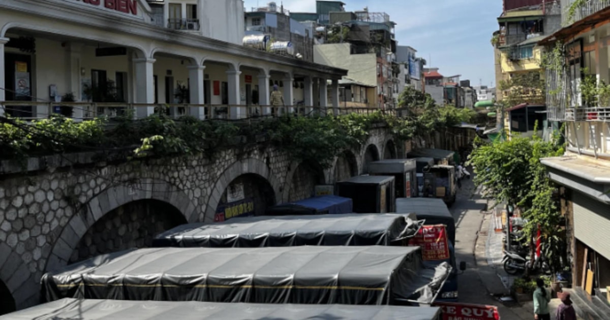 Hanoi Social and Political Walk | GetYourGuide
