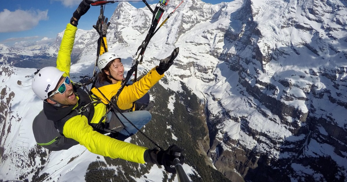 Lauterbrunnen: Paragliden langs kliffen en watervallen | GetYourGuide