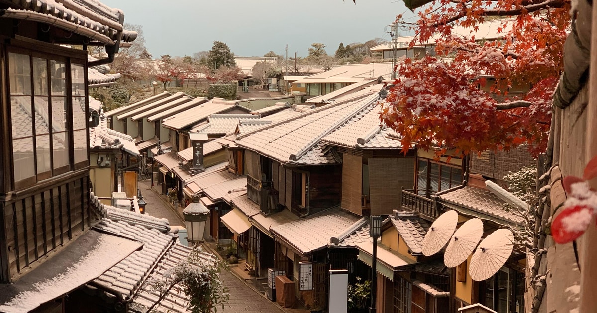 KYOTO; UNSCRIPTED WALKING TOUR W/LOCALS 3H 5H 8H | GetYourGuide