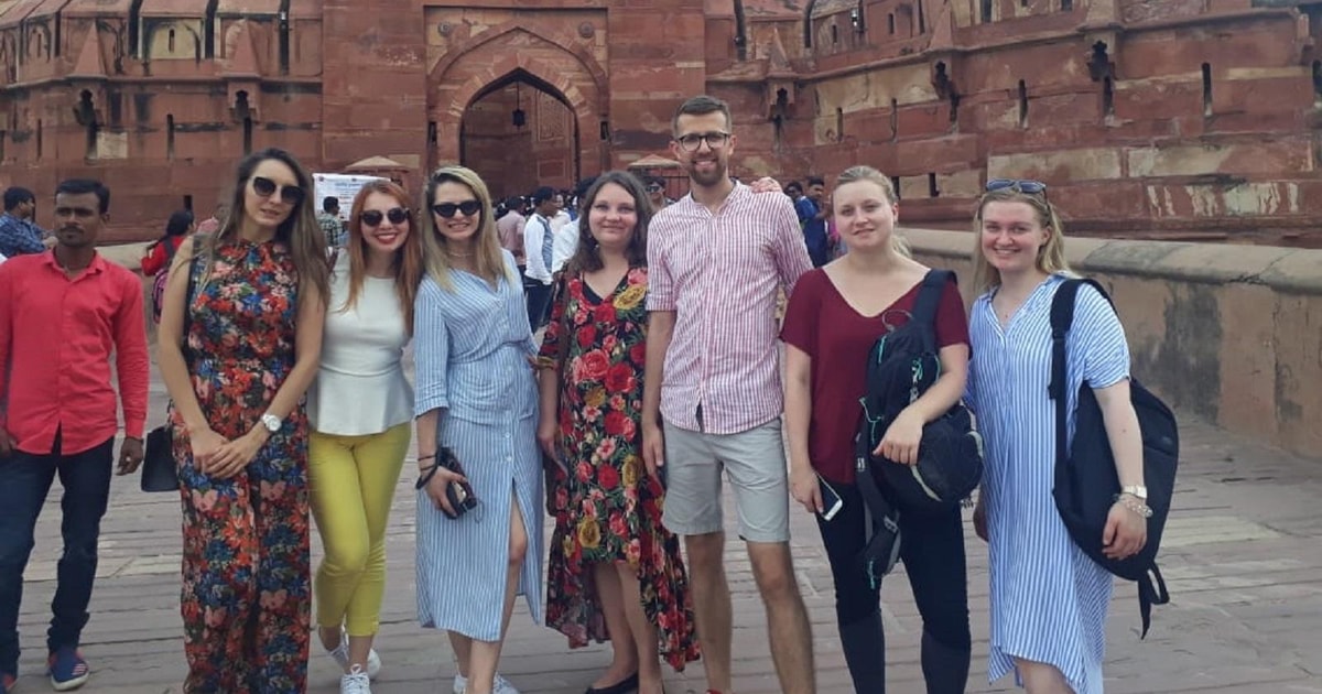 Agra Tour mit Übernachtung: Taj Mahal & Rotes Fort ab Chennai ...