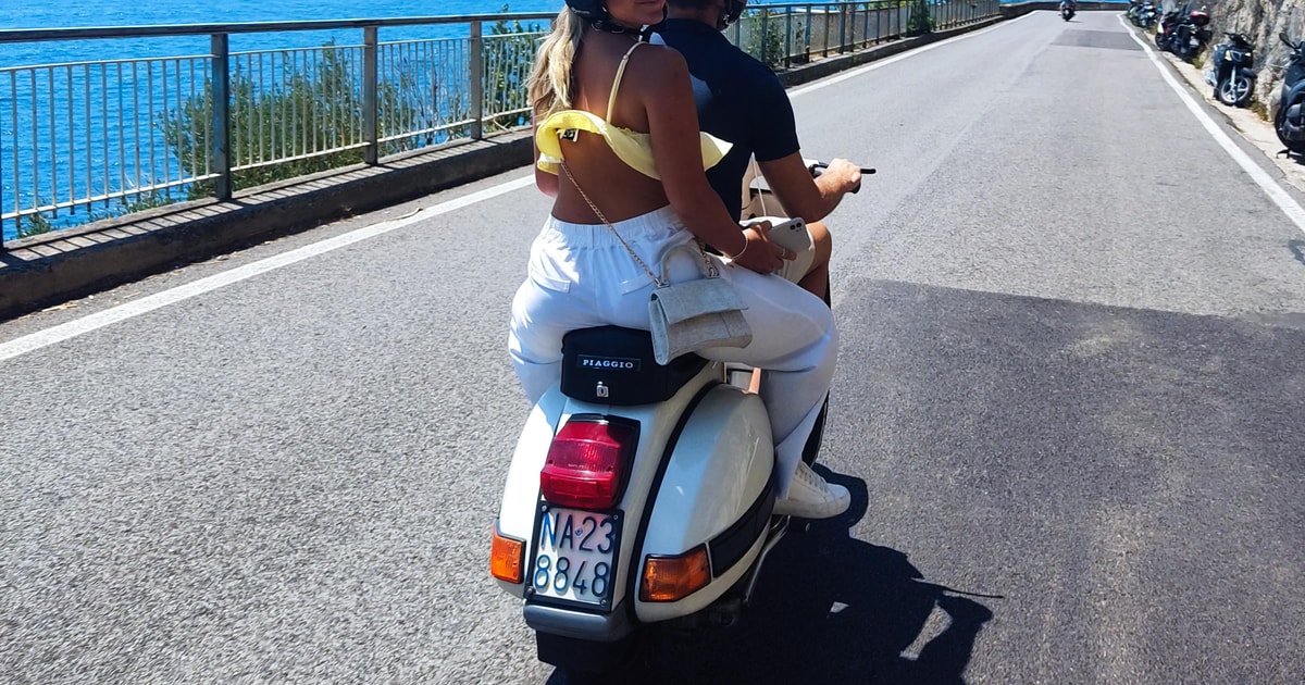 Tur Vespa Berpemandu Pribadi di Pantai Amalfi Dengan Pemandu yang Lucu ...