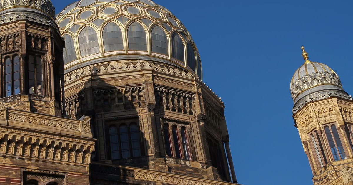 Berlín:Visita al Barrio Judío en español+Museo Judío | GetYourGuide