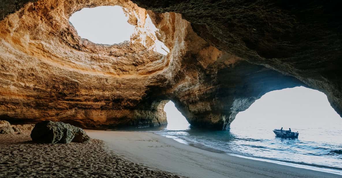 2 horas de passeio particular de barco pelas cavernas e praias de ...