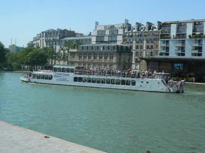 Paris: Seine River Cruise with Commentary | GetYourGuide