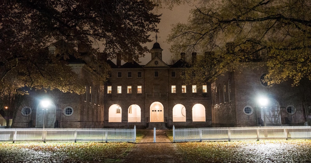 Williamsburg: Colonial Ghosts Ultimate Dead of Night Tour | GetYourGuide