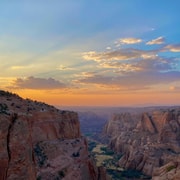 Tonalea: Guided Eggshell Arch Hike w/ Day or Sunset Options | GetYourGuide