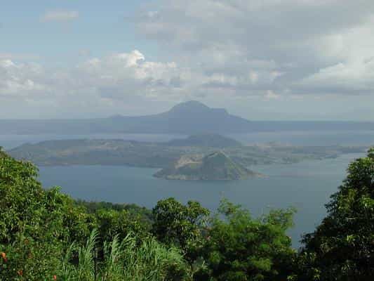 From Manila: Panoramic Tagaytay Ridge Tour | GetYourGuide