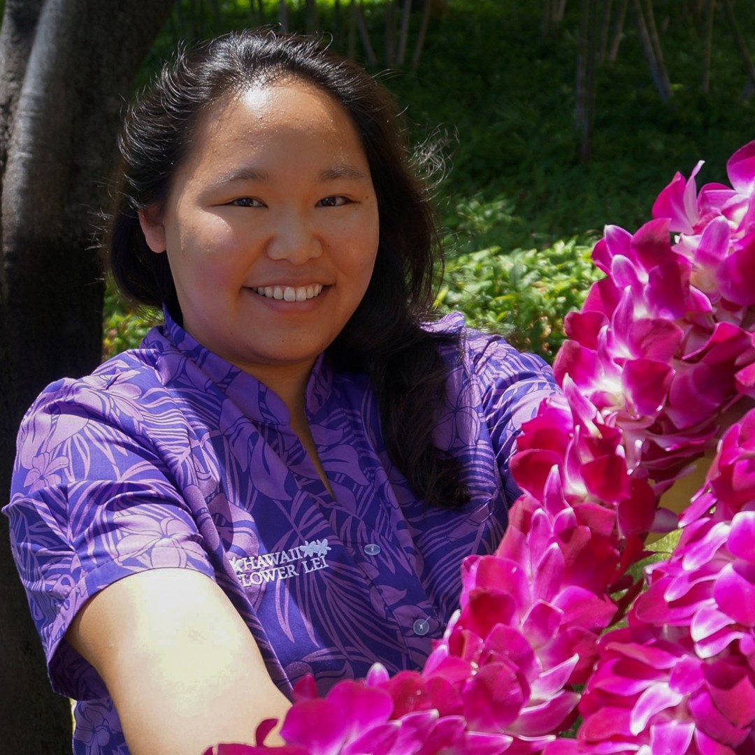 Oahu: Honolulu Airport (HNL) Traditional Lei Greeting | GetYourGuide