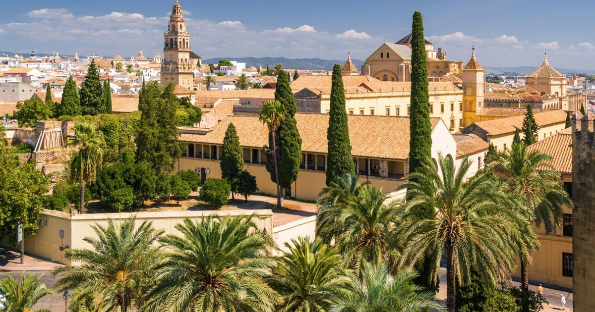 Sevillas königliche und gotische Pracht: Skip-The-Line Tour | GetYourGuide