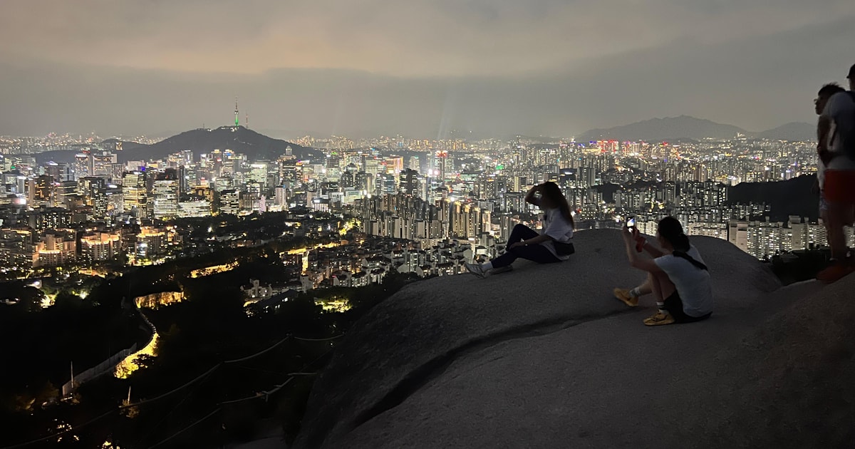 Seoul: Inwangsan Night Hike with Guide | GetYourGuide