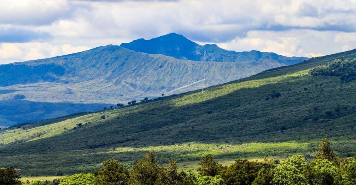 Mount Longonot Trekking Tagestour von Nairobi aus | GetYourGuide