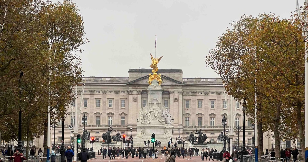 London: Westminster History and Iconic Views Walking Tour | GetYourGuide