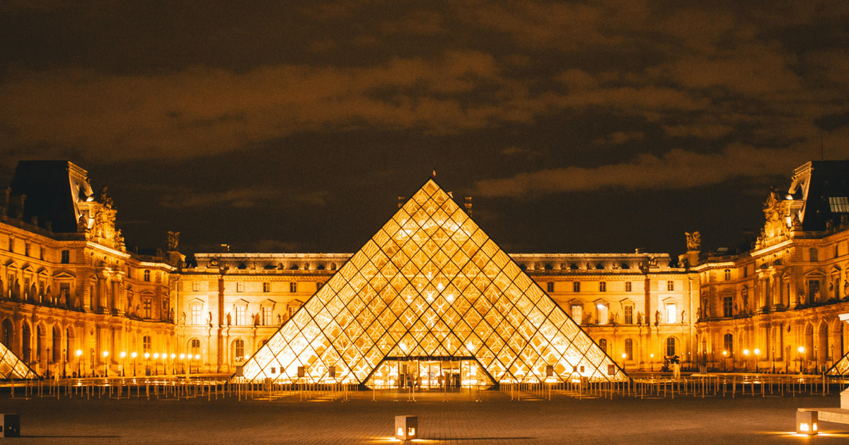 París: Recorridos a pie al atardecer/noche Destellos y Luces | GetYourGuide