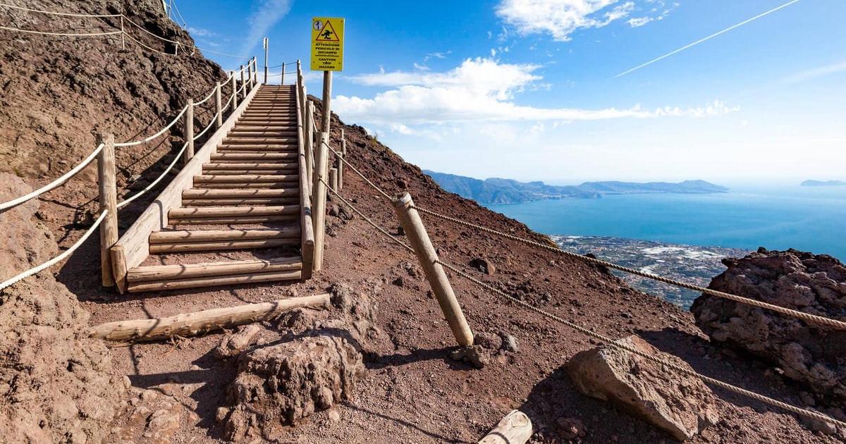 Dagtrip naar Pompeii en de Vesuvius met lunch vanuit Napels | GetYourGuide