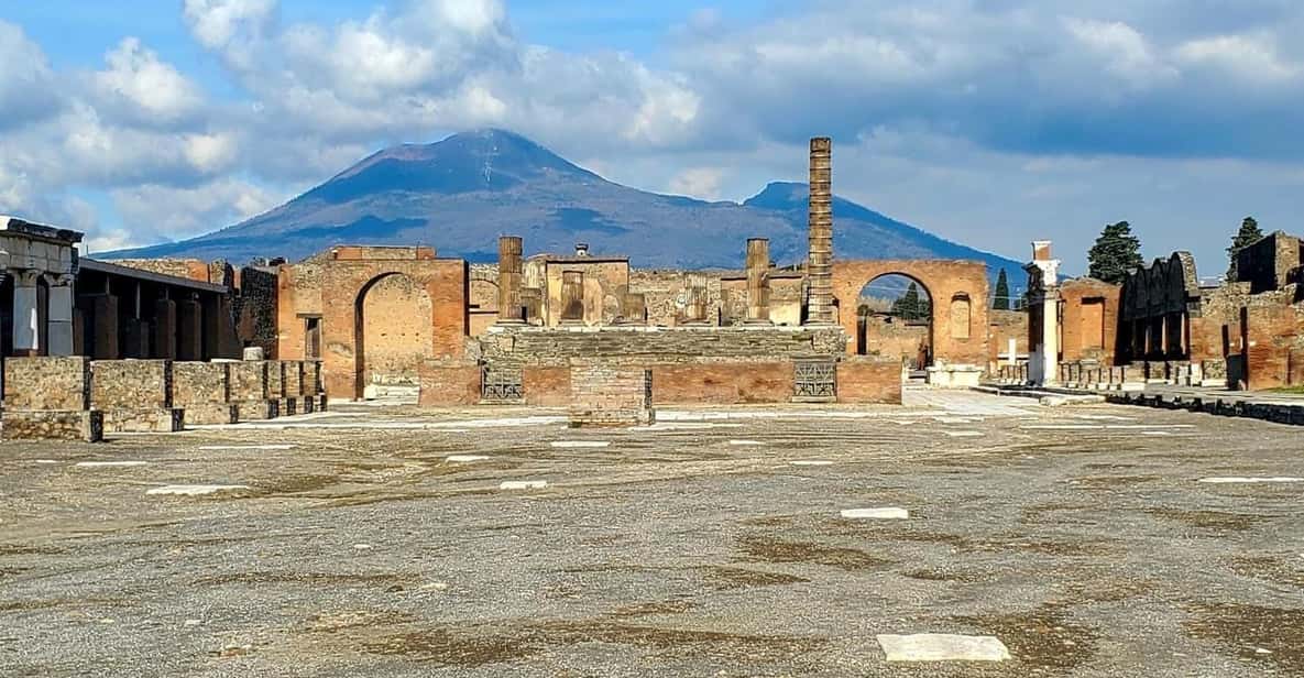 Neapol: Pompeje a Herkulaneum s obědem a ochutnávkou vína. | GetYourGuide
