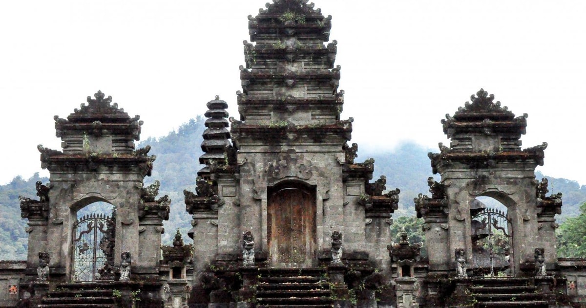 Munduk: Rainforest trekking with hidden temple & waterfalls | GetYourGuide