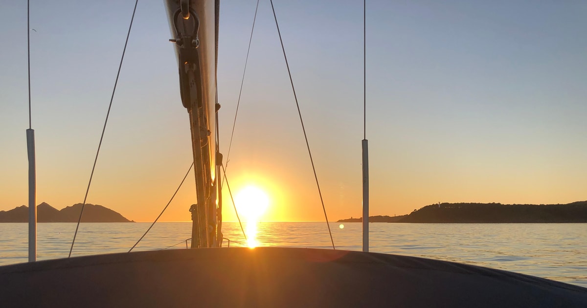 Sunset on a luxury sailing yacht - Lagos - Algarve | GetYourGuide