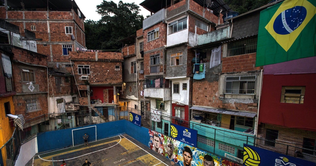 Favela Tour + The Maze Rio - door Alan Denis | GetYourGuide