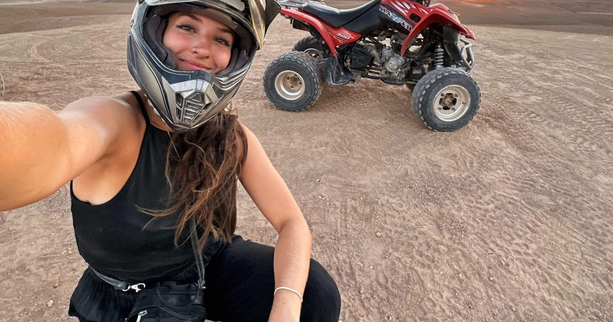 Pachet deșert Agafay: Quad bike & plimbare cu cămila & cină spectacol ...