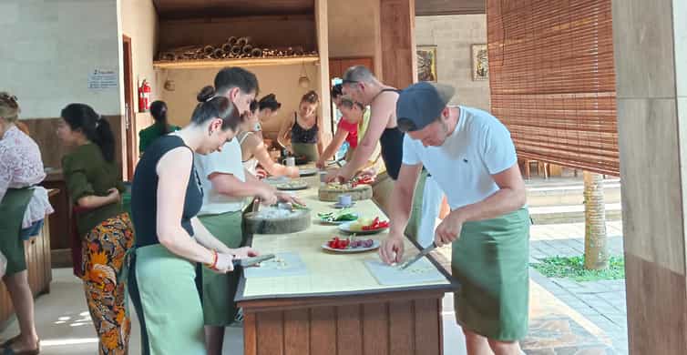 Bali : Experiences of Balinese Paon Cooking Class | GetYourGuide