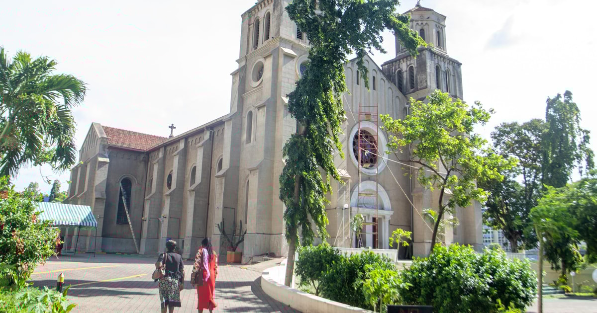 Mombasa: Holy Ghost Cathedral (1914) entry and guided tour | GetYourGuide