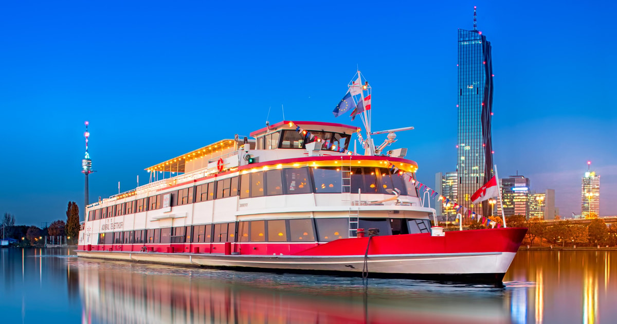 Viena: Johann Strauss y Vals sobre el Danubio Azul | GetYourGuide