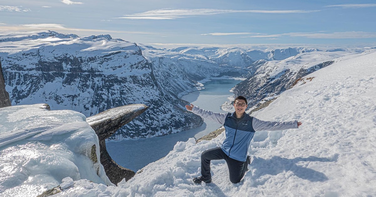 Odda: Trolltunga Winterwanderung mit Schneeschuhen | GetYourGuide