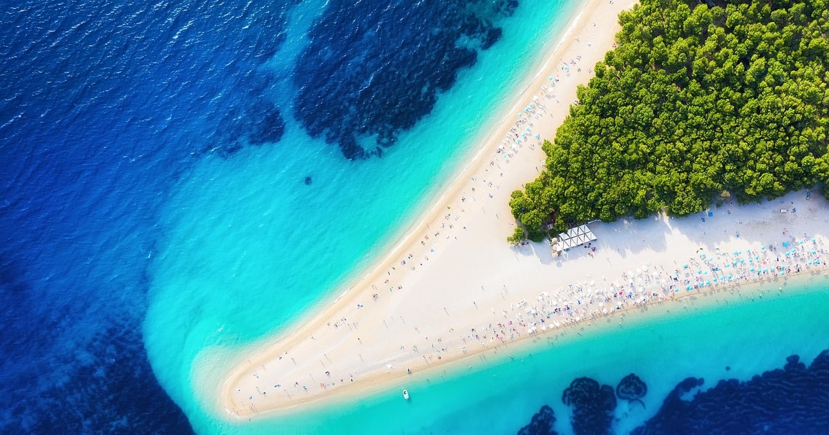 Makarska: Gouden Hoorn Strand & Afgelegen Baaien Speedboottocht ...