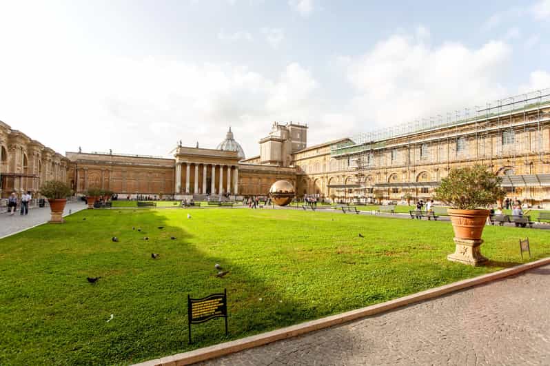 Vaticano y catacumbas: tesoros de la Capilla Sixtina | GetYourGuide