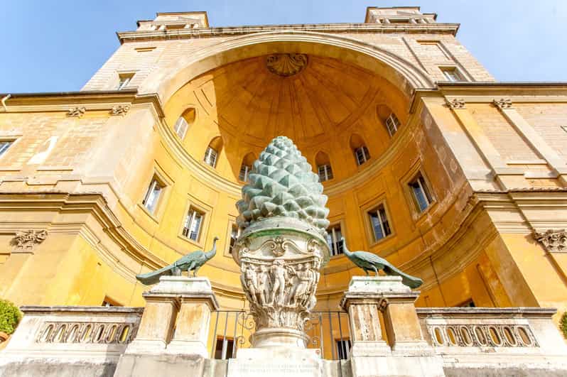 Vaticano y catacumbas: tesoros de la Capilla Sixtina | GetYourGuide