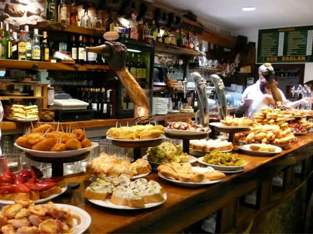 Palma de Mallorca: Old Town Tour and Tapas Bar by Night | GetYourGuide