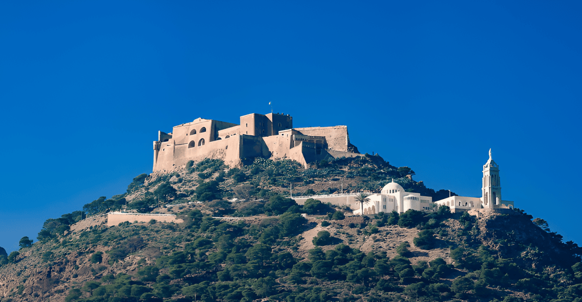 Santa Cruz: Guided tour of the Fort and the chapel | GetYourGuide