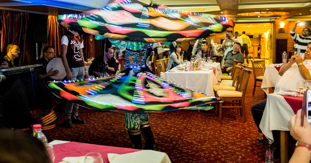 Kair: Rejs po Nilu z kolacją | GetYourGuide