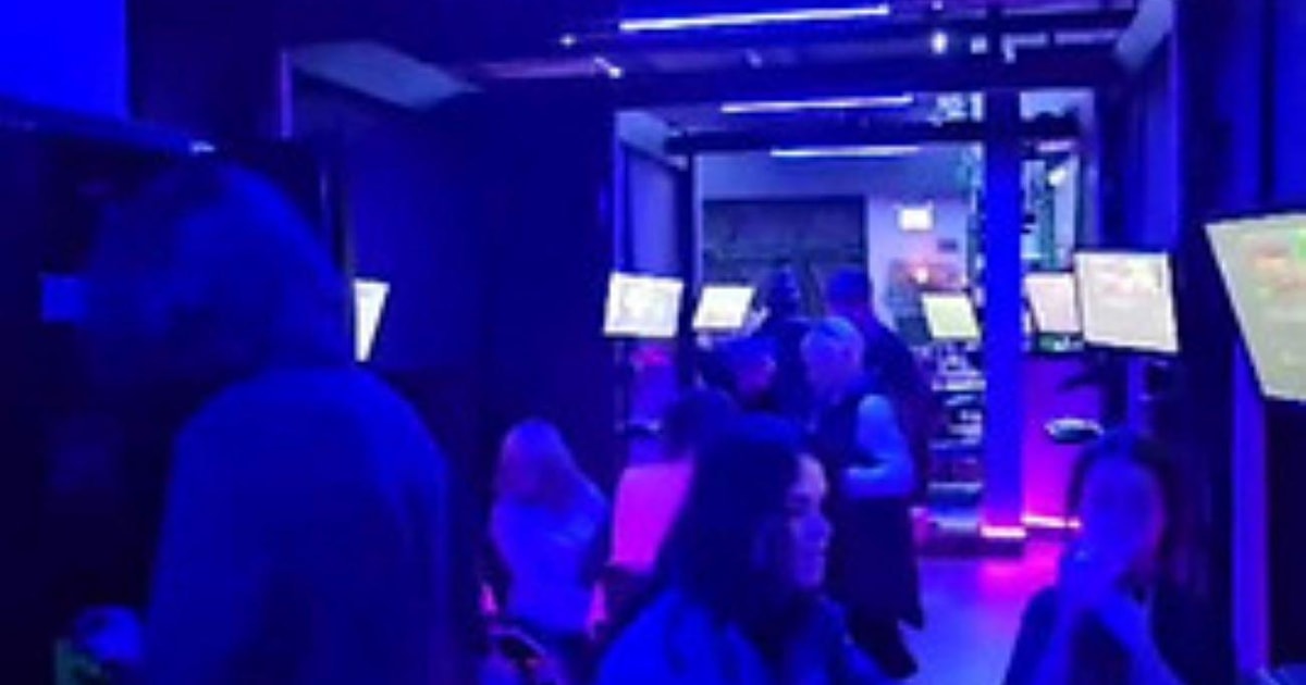 Sydney, NS: PC Lounge Party Paket | GetYourGuide