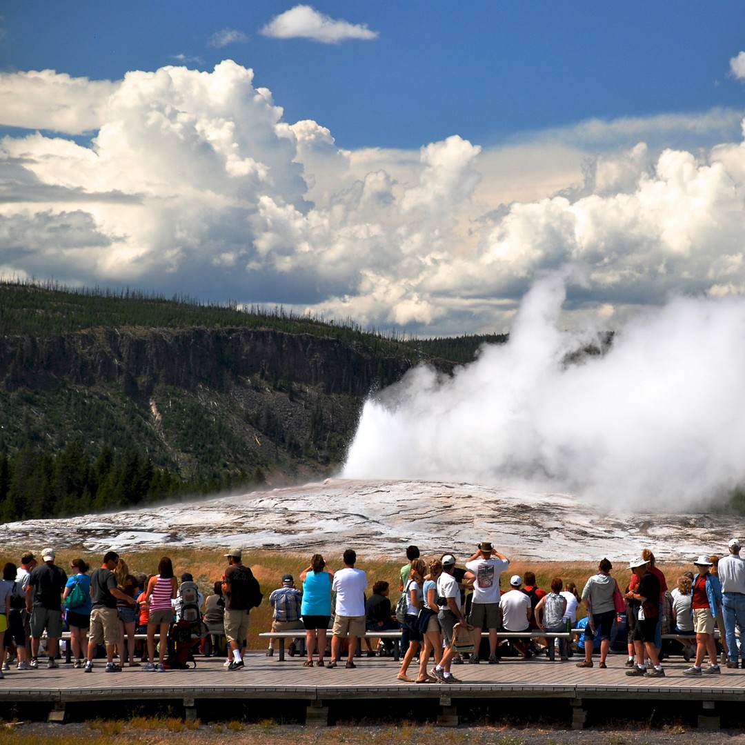 7-Day Yellowstone National Park Rocky Mountain Explorer | GetYourGuide
