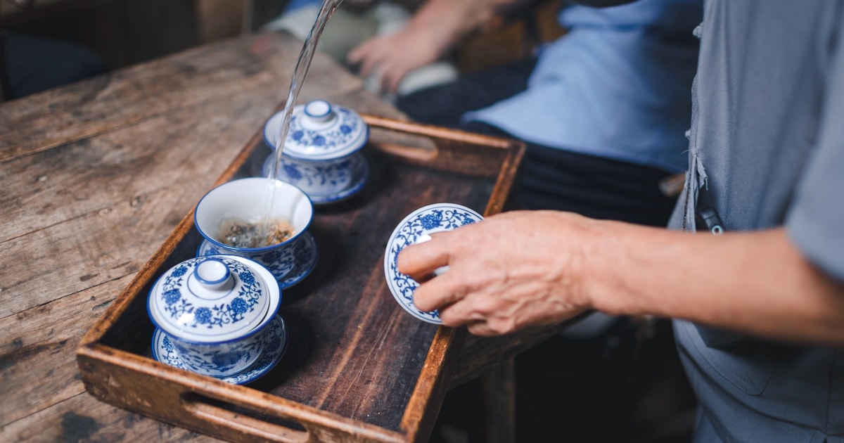 Chengdu: Local teahouses and mahjong lessons | GetYourGuide