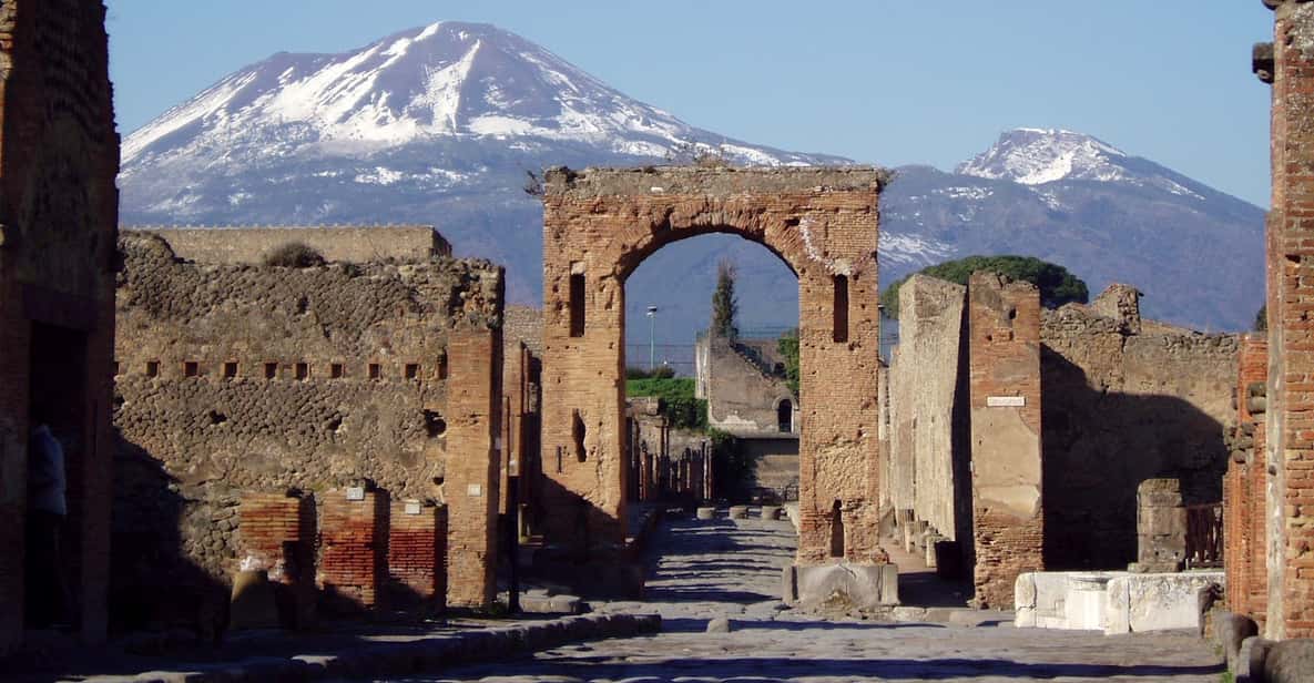 Vanuit Napels: excursie Pompeii en Vesuvius met voorrang | GetYourGuide