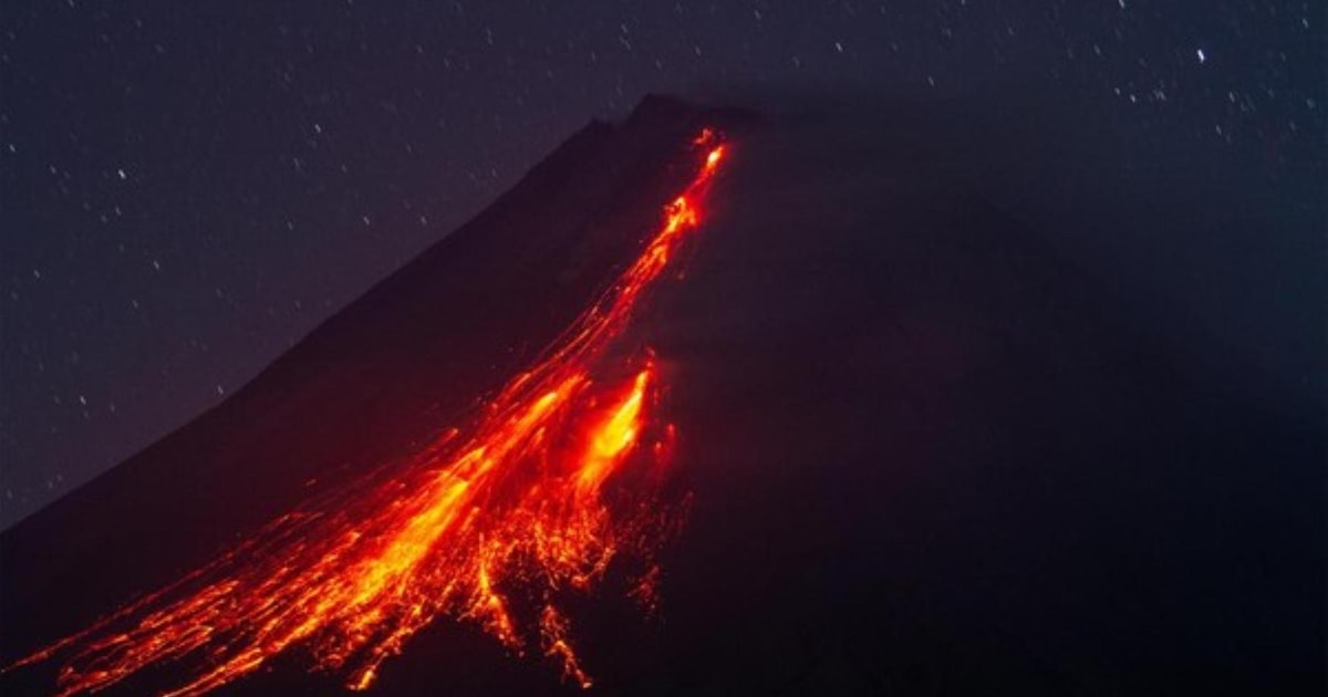 Vulkan Yogyakarta: Der Berg Merapi auf dem Gipfel (Lava-Ansicht ...