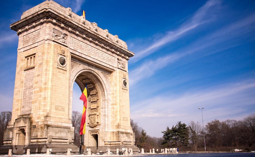 Stadtführung durch Bukarest mit Dorfmuseum | GetYourGuide