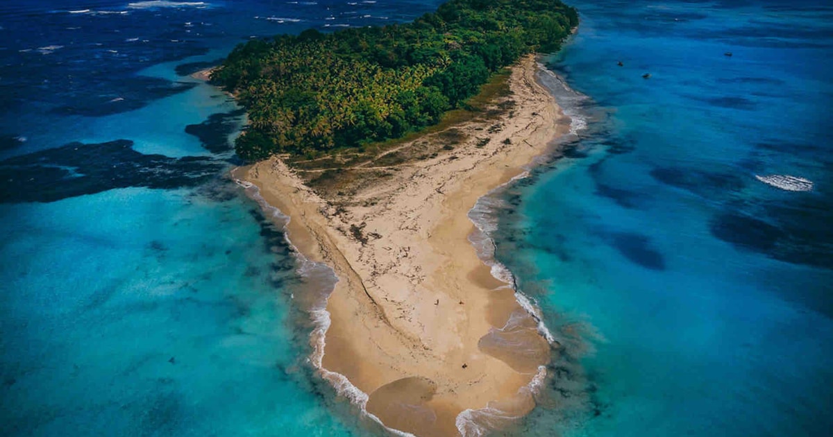 Zapatilla Island Hopping Day Tour | GetYourGuide