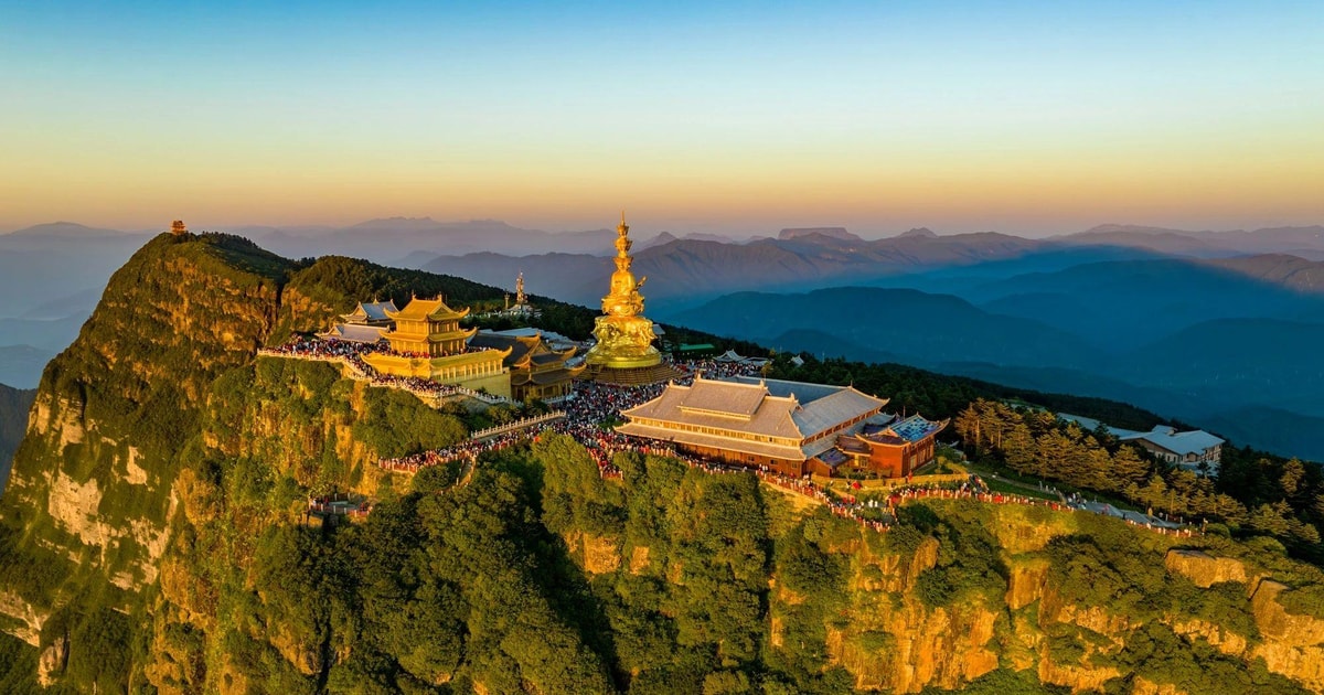 Monte Emei: Experimenta la belleza natural y la cultura budista ...
