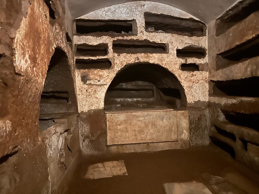 Roma Catacumbas Subterráneas Pequeño Tour Guiado con Traslado ...