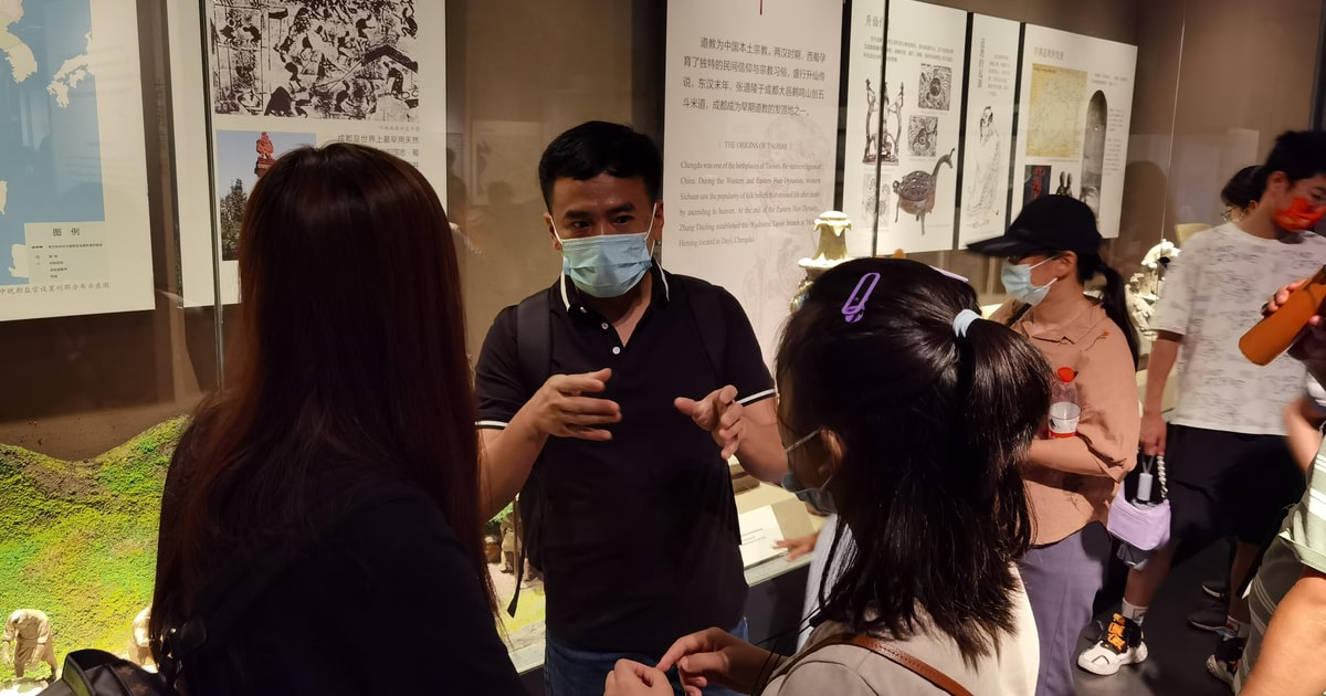 Chengdu：Chengdu Museum Professional Guided Tour | GetYourGuide