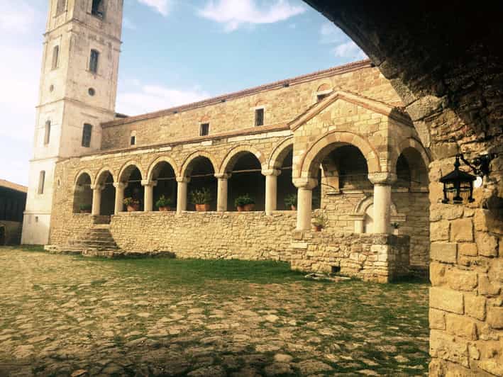 Excursión de un día a Durres, Apolonia y el Monasterio de Ardenica ...