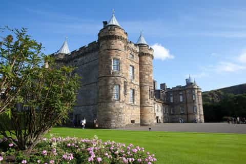 Holyrood Palace, Edinburgh - Book Tickets & Tours | GetYourGuide