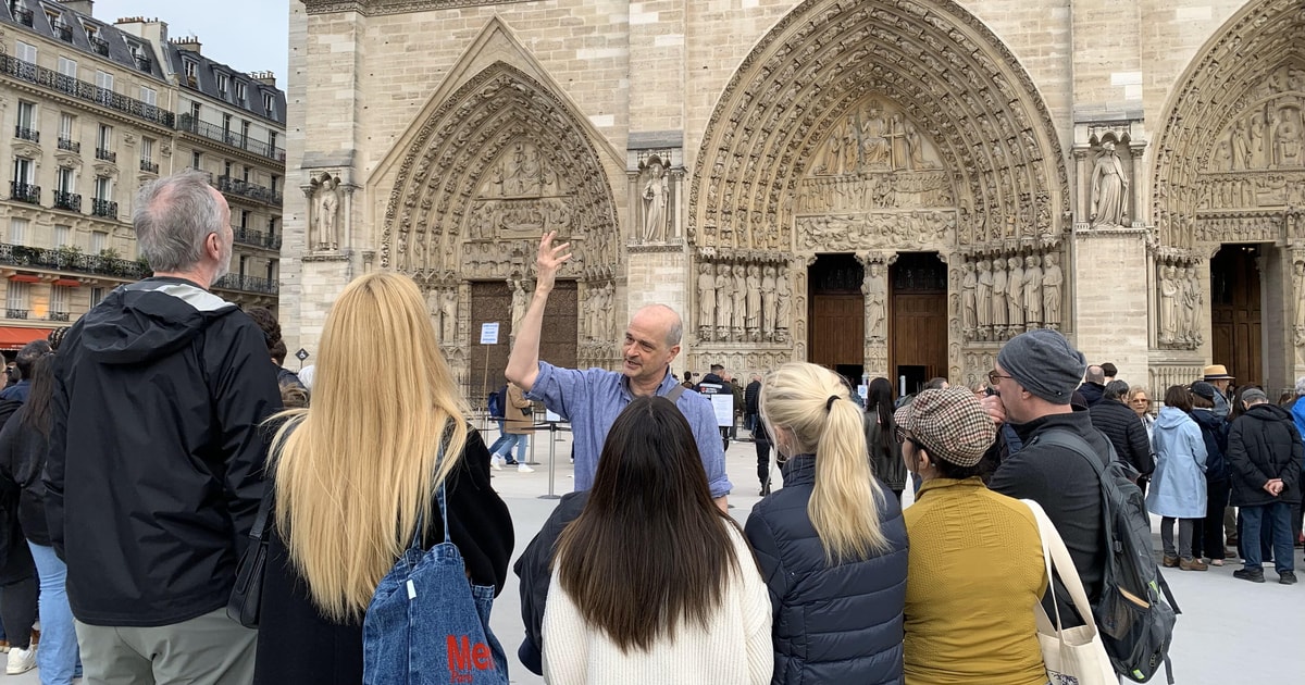 Notre-Dame Cathedral Interior & Île de la Cité Walking Tour | GetYourGuide