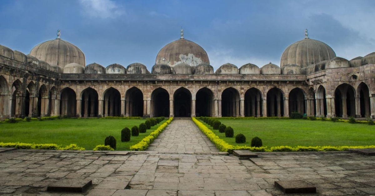 Mandu Day Tour: Discover the Legacy of Love and Architecture | GetYourGuide