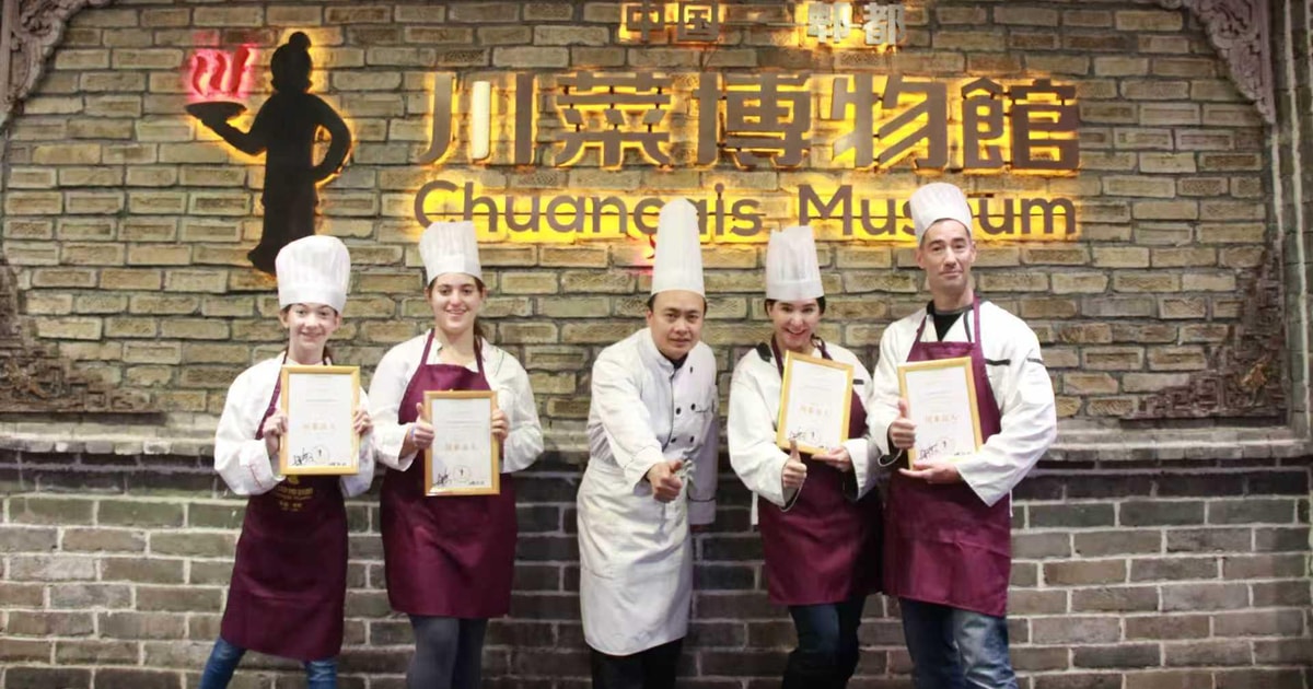 Chengdu: Kochkurs, Lebensmittelmarkt und Food Street Tagestour ...